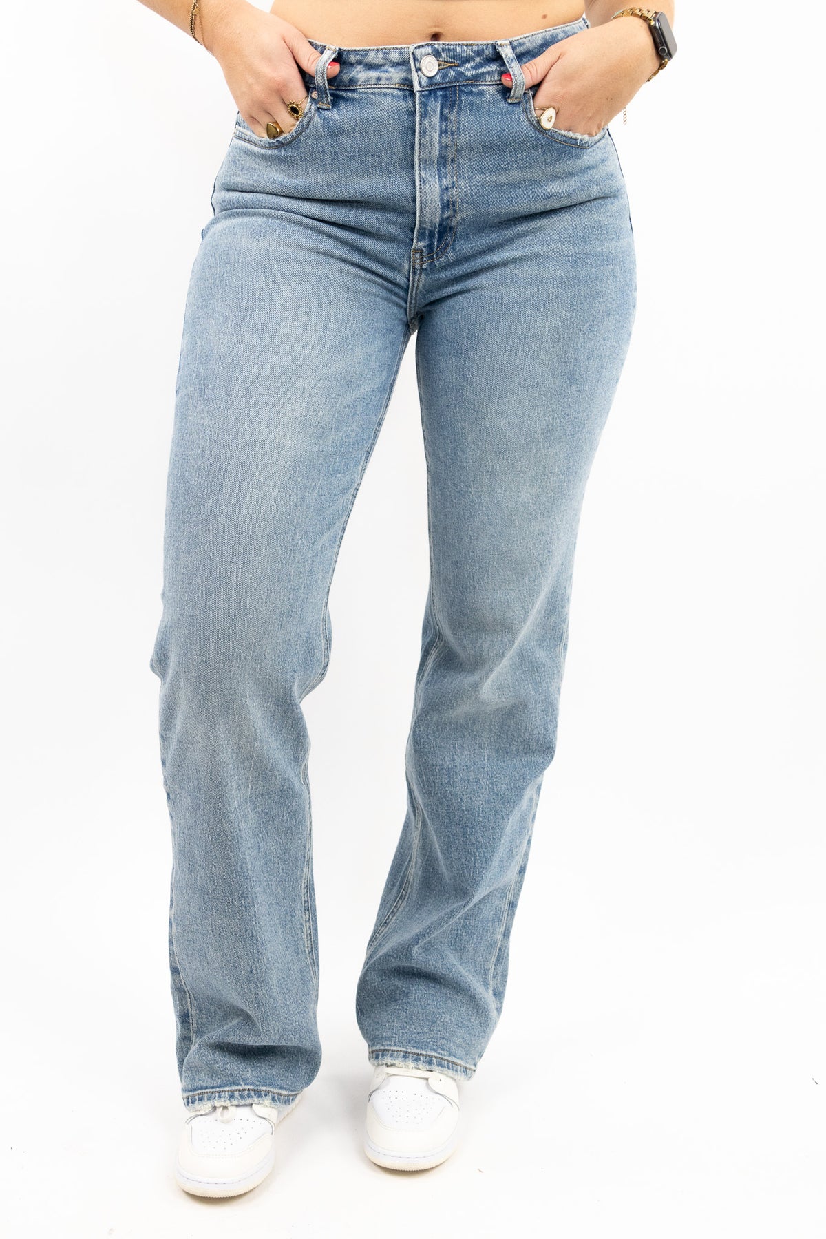 LOTSOFLEAH | Your Fave Online Store